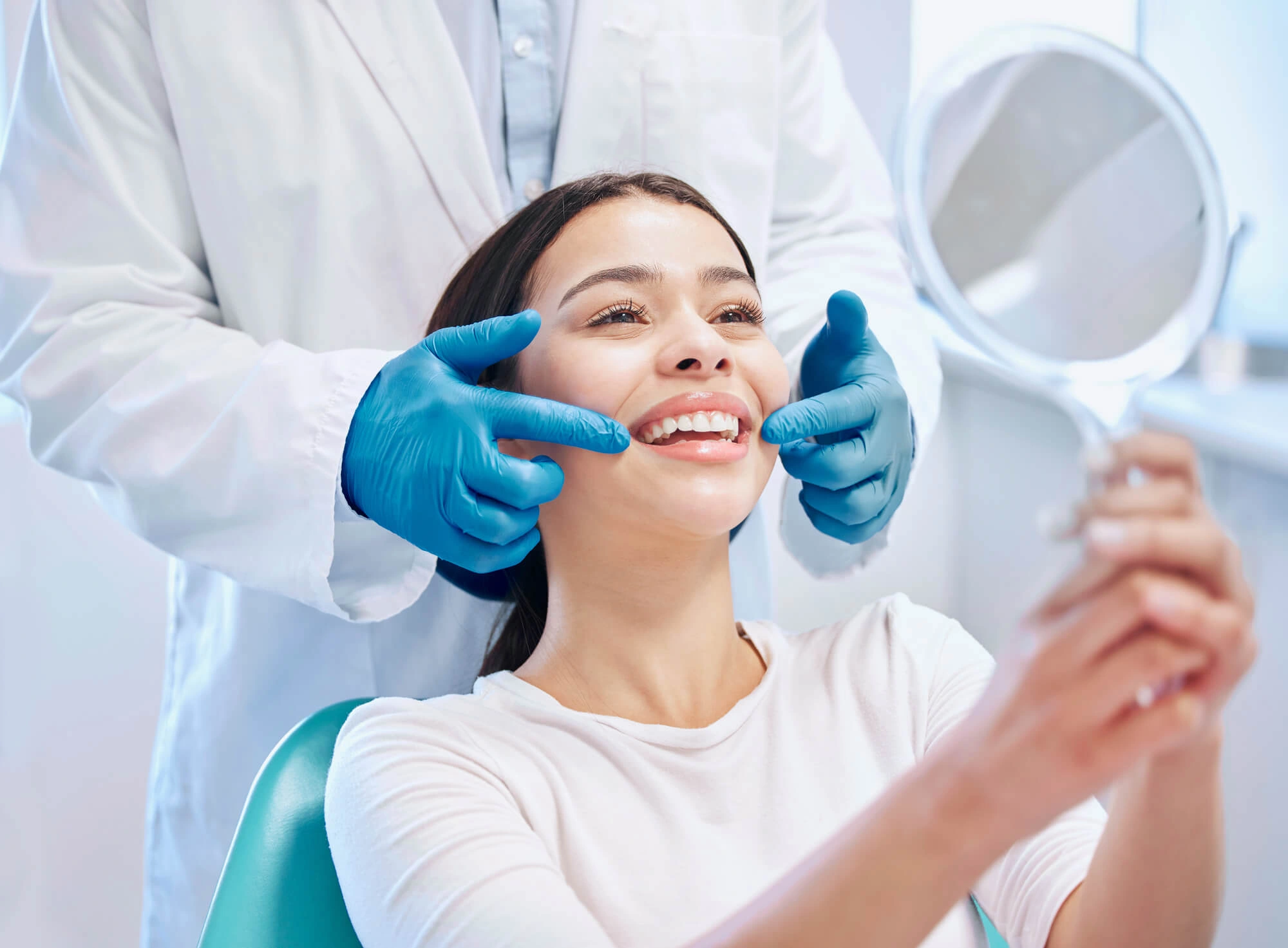 Can Porcelain Veneers Improve Confidence and Self-Esteem? - Gentle ...